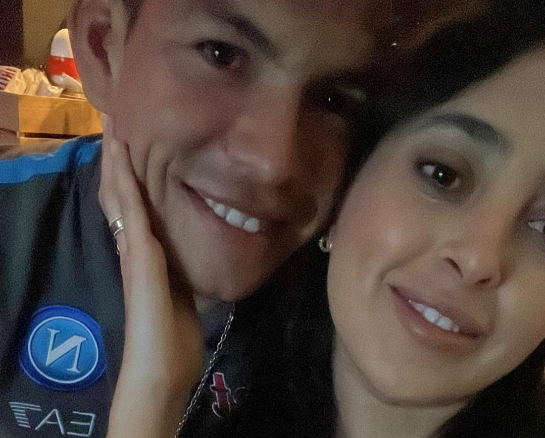 LADY LOZANO - Ana, selfie e sorrisi con Hirving dopo la partita Napoli-Salernitana